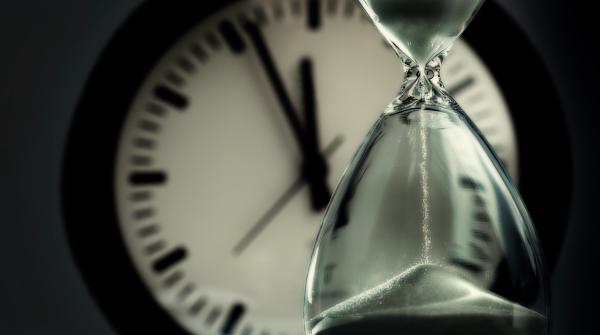 Qui vient trop tard… | AES